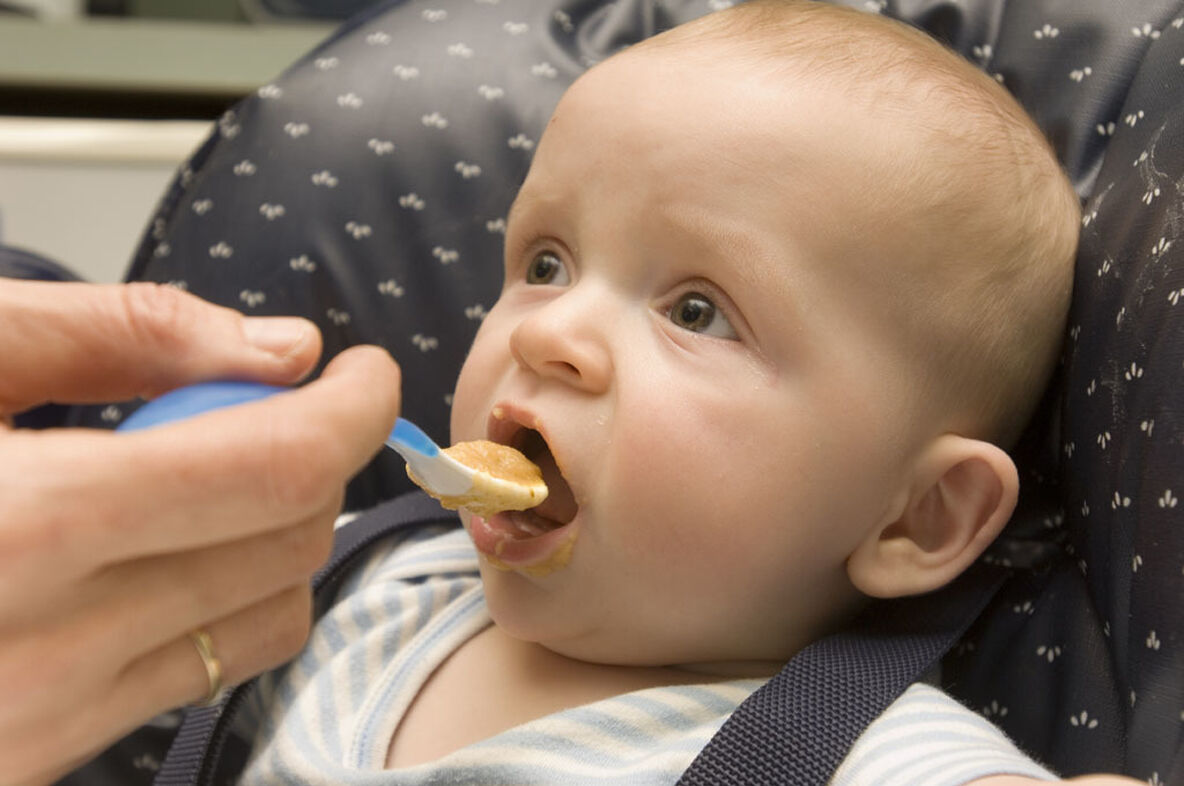 Child and Family Health Service • Feeding